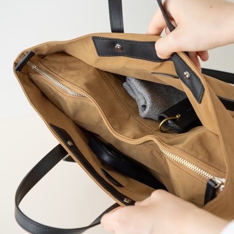 TWIST-ZIP Medium #GRAY | .URUKUST