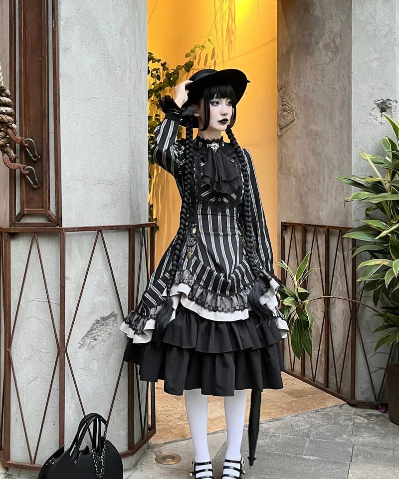 Miss Point / Point Manor クラシックロリィタ 白黒ストライプSP Miss Point / Point Manor クラシックロリィタ 白黒ストライプSP