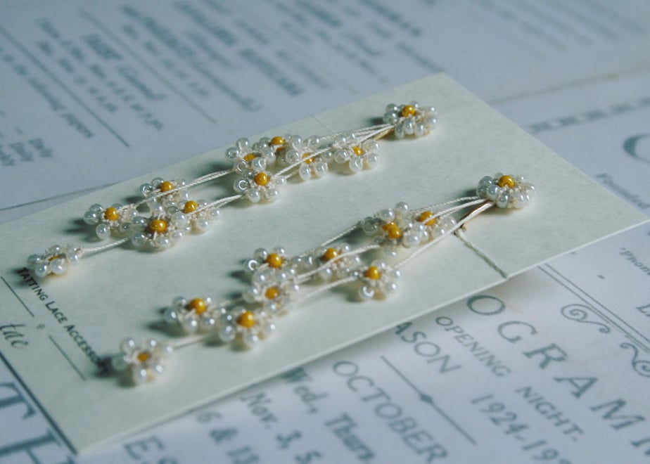 weeping flowers ~daisy~ | tae