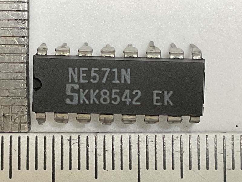 DIP デュアルコンパレータ NE571N (NXP） | Green_Semicon