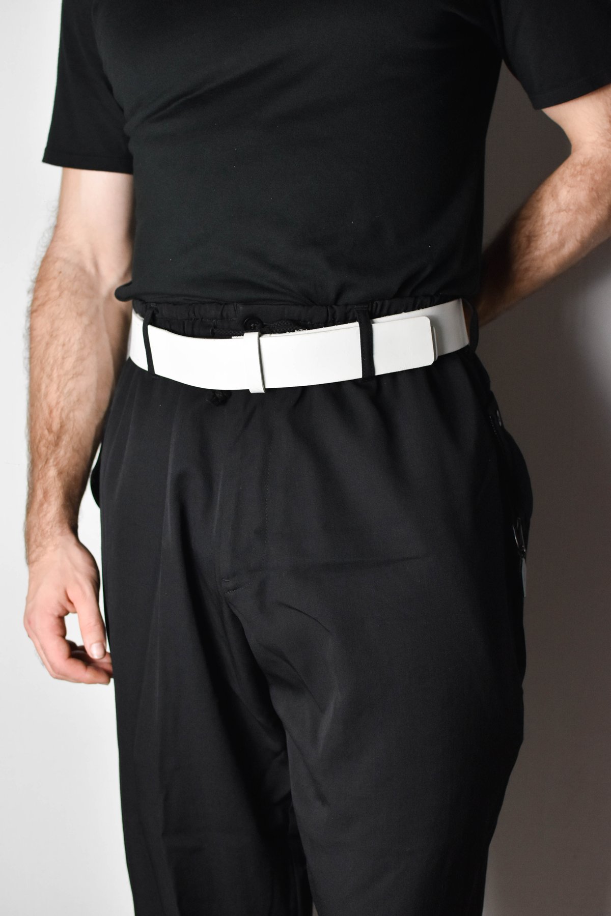 Yohji Yamamoto AW18 White Leather Belt - HV-F01 Yohji Yamamoto AW18 White Leather Belt - HV-F01