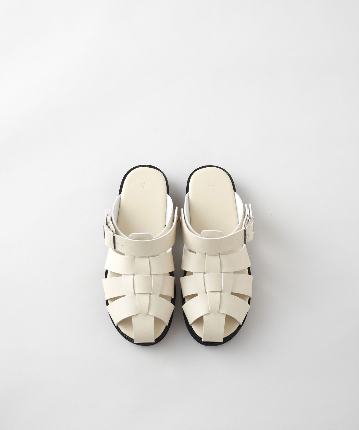 Driving [Ivory] | HEP SHOP ONLINE