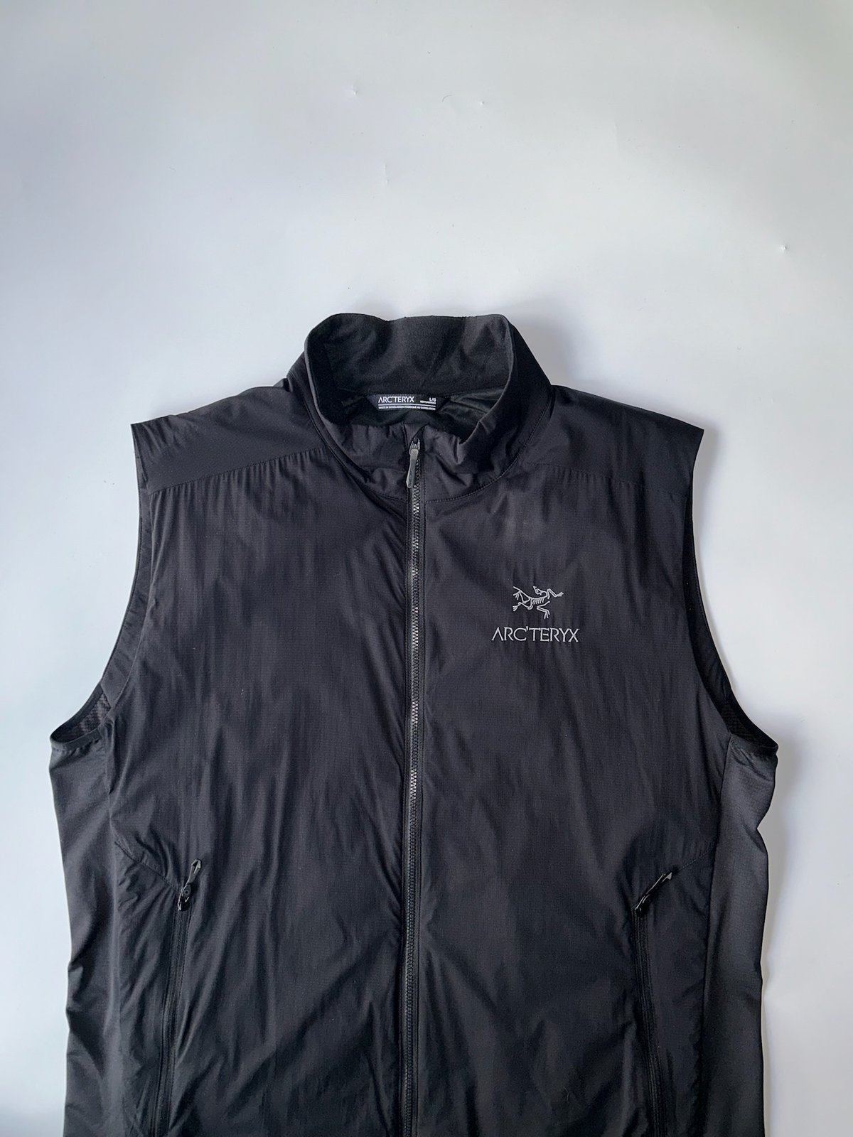 ARC'TELYX ATOM SL VEST | sui & shara