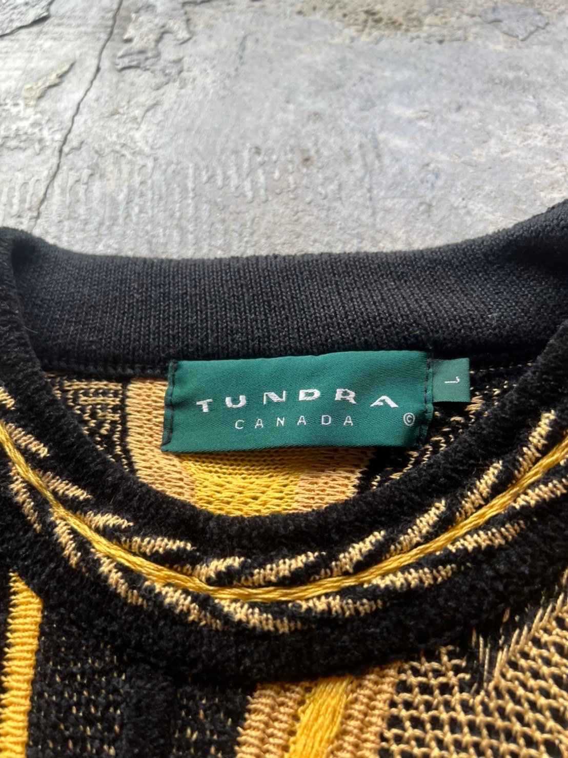 90s TUNDRA 3D knit sweater | sui & shara 90s TUNDRA 3D knit sweater | sui & shara