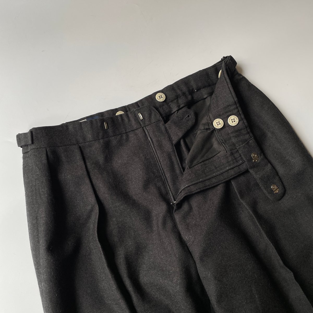 90s Ralph Lauren 2tuck wool slacks | sui & shara