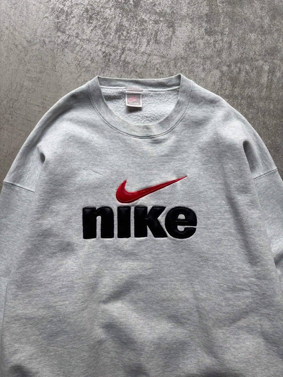90s Nike bootleg logo sweat shirt | sui & shara