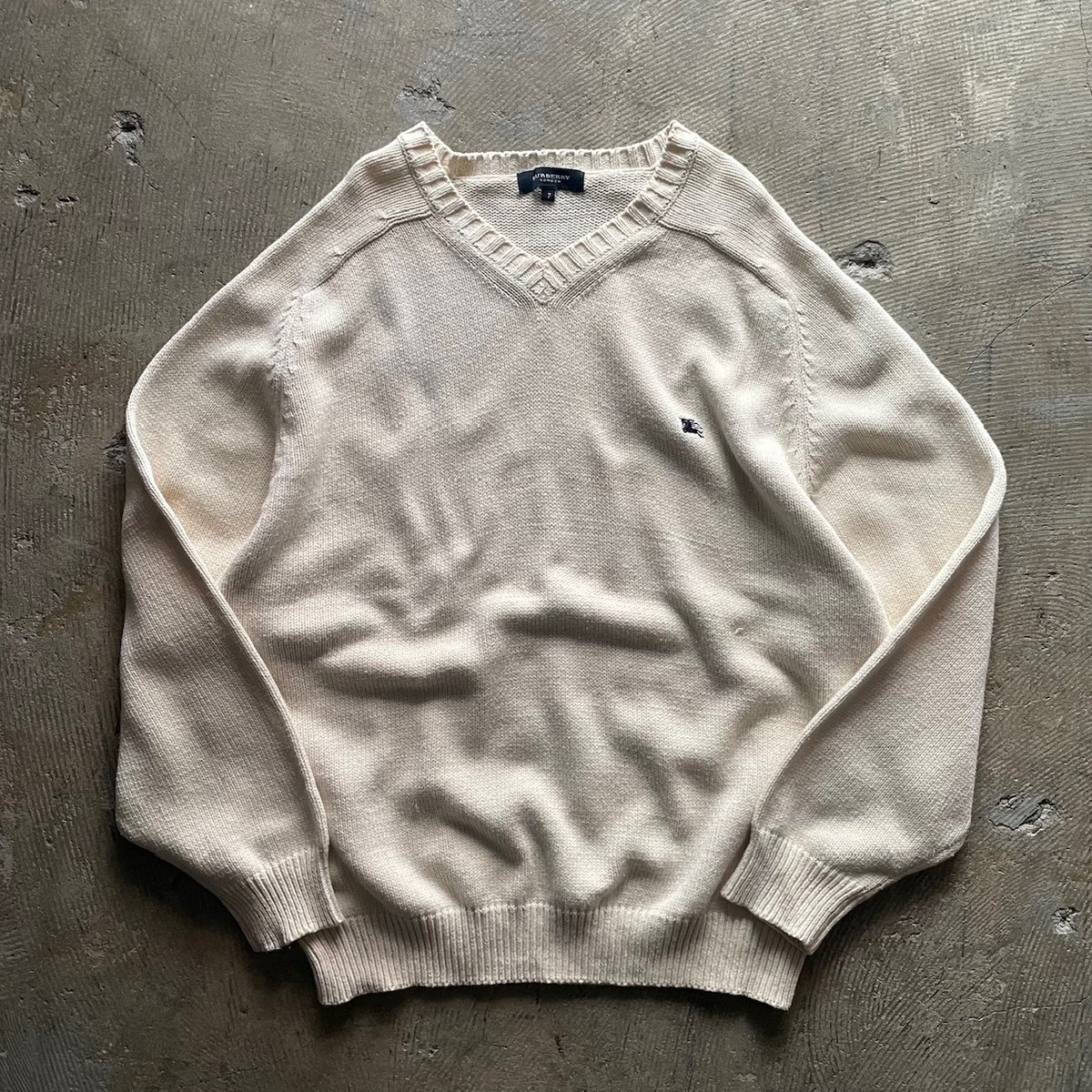 Burberry V-neck cotton knit | sui & shara