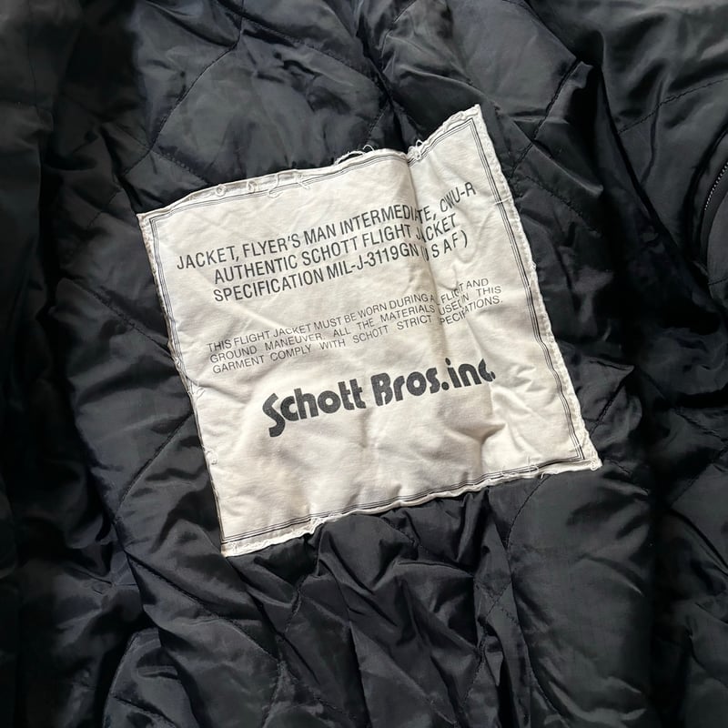 90s Schott CWU-R flight jacket | sui & shara 90s Schott CWU-R flight jacket | sui & shara