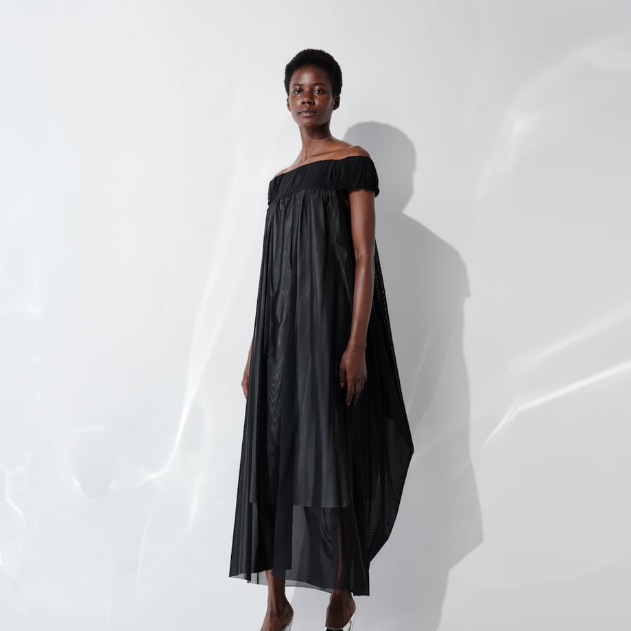 DK29-CS05-O06／Nylon Power Net Off-Shoulder Dres...