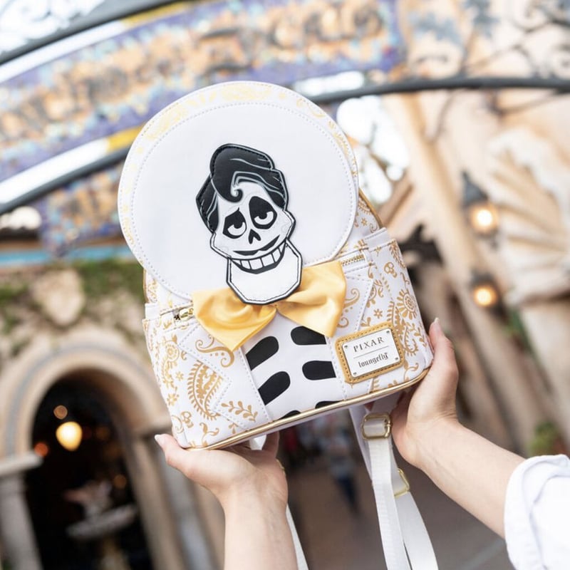 ラウンジフライ loungefly PIXAR ディズニーヴィランズ ココ ラウンジフライ loungefly PIXAR ディズニーヴィランズ ココ