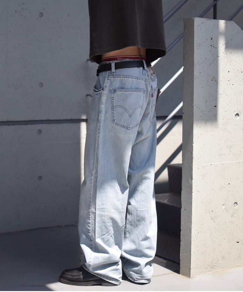 Deadstock Levi's 569 Denim Pants #4412 | COUNTER Deadstock Levi's 569 Denim Pants #4412 | COUNTER