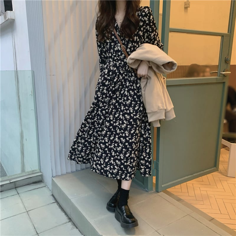 花柄 ワンピース Vネック ハイウエスト 伸縮性ウエスト Aライン 花柄 ワンピース Vネック ハイウエスト 伸縮性ウエスト Aライン
