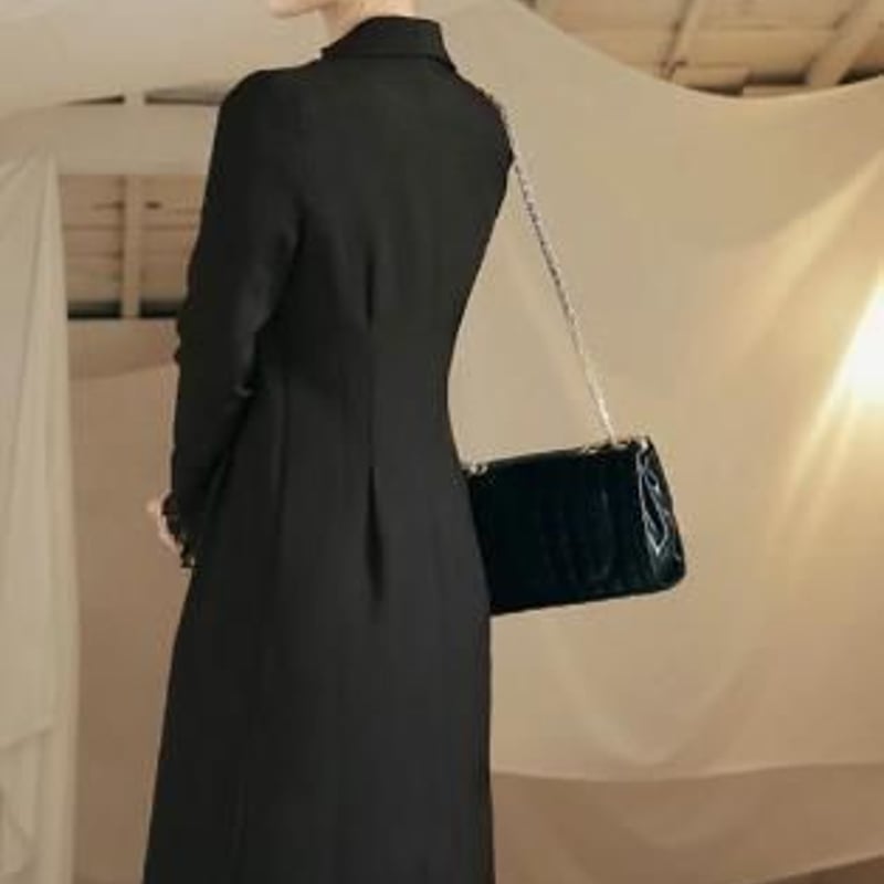 テーラードカラー 金ボタン タイトワンピース ブラック 黒 長袖 テーラードカラー 金ボタン タイトワンピース ブラック 黒 長袖