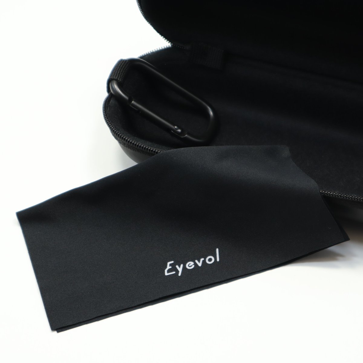 Eyevol アイヴォル ZIP SOFT CASE WHITE LOGO サングラスケース Eyevol アイヴォル ZIP SOFT CASE WHITE LOGO サングラスケース