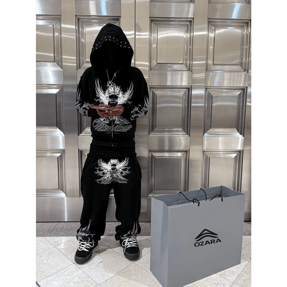 OZARA / WORLD TOUR ZIP UP / BLACK | PLUG