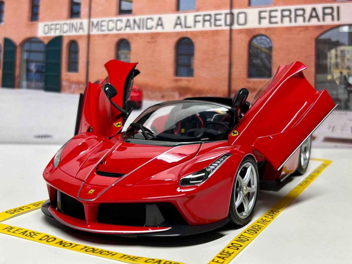 BBR 1/18 La Ferrari フェラーリ 金属製 全開閉 つつか ミニカー BBR 1/18 La Ferrari フェラーリ 金属製 全開閉 つつか ミニカー