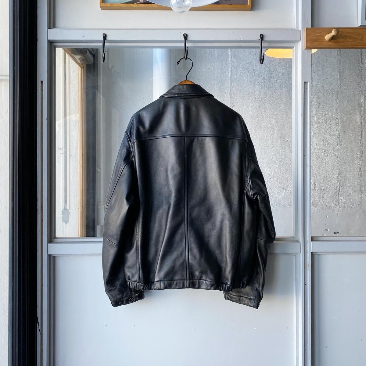 COMOLI レザー ジップブルゾン | Less Higashikawa COMOLI レザー ジップブルゾン | Less Higashikawa