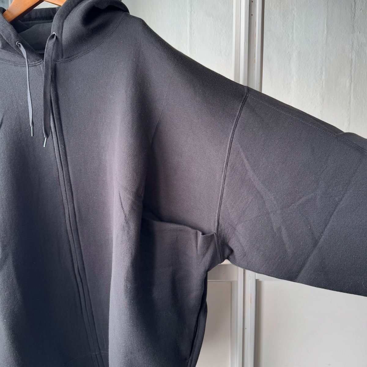 ssstein COTTON DOUBLE KNIT TUCKED ZIP HOODY | ssstein COTTON DOUBLE KNIT TUCKED ZIP HOODY |