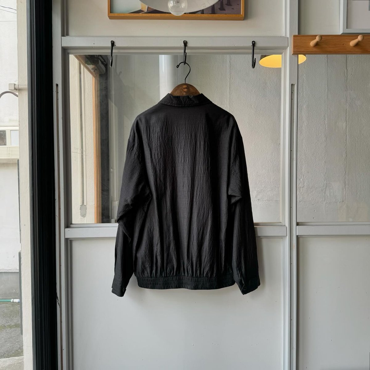 COMOLI ウールシルク スイングトップ | Less Higashikawa COMOLI ウールシルク スイングトップ | Less Higashikawa