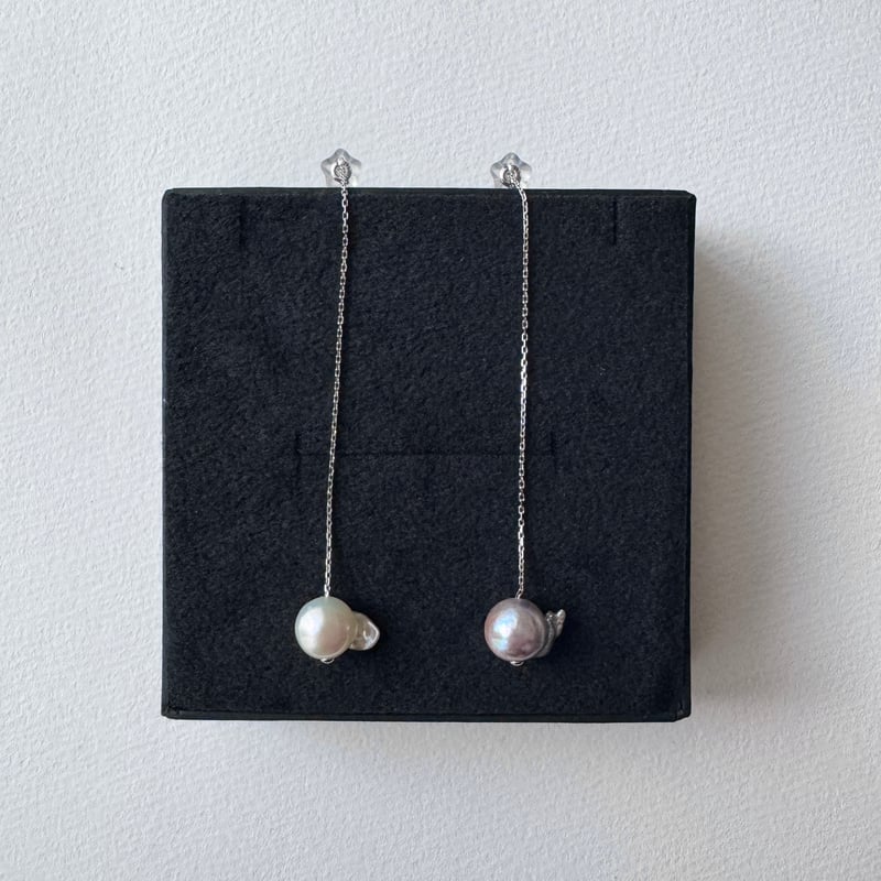 K18】百花 #611 金魚真珠ロングチェーンピアス『直』 | SEVEN THREE. K18】百花 #611 金魚真珠ロングチェーンピアス『直』 | SEVEN THREE.