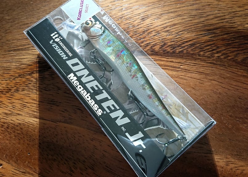 MEGABASS × KOMCLUSION ワンテンJr Deadly fish & MEGABASS × KOMCLUSION ワンテンJr Deadly fish &