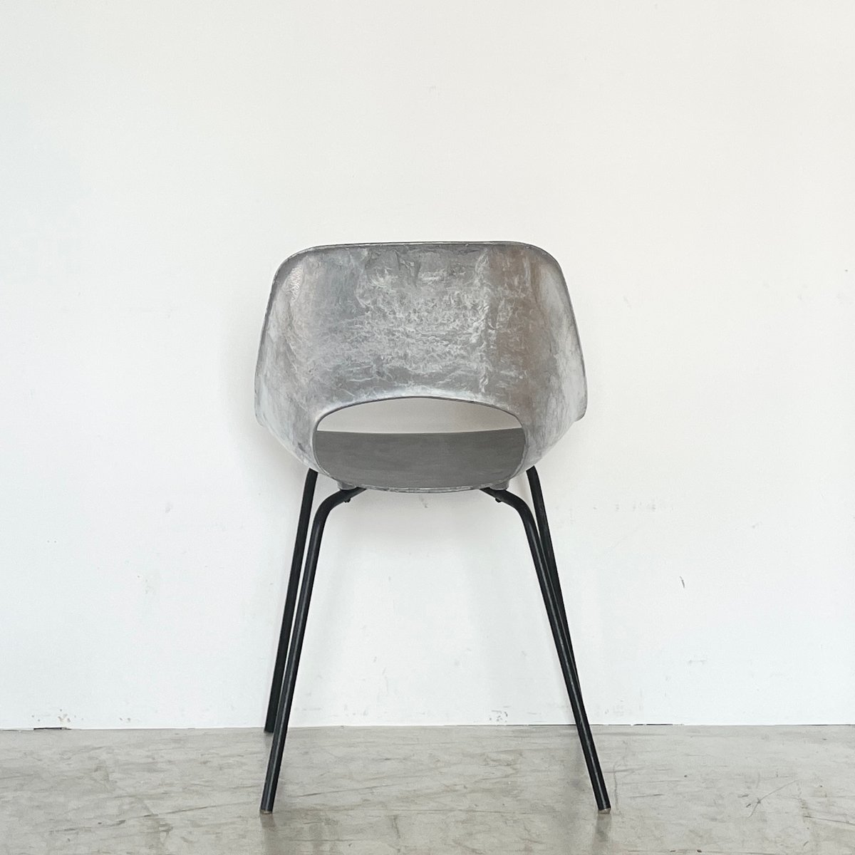 Tulip Chair- Aluminum core ver. -B / Pierre Gua Tulip Chair- Aluminum core ver. -B / Pierre Gua
