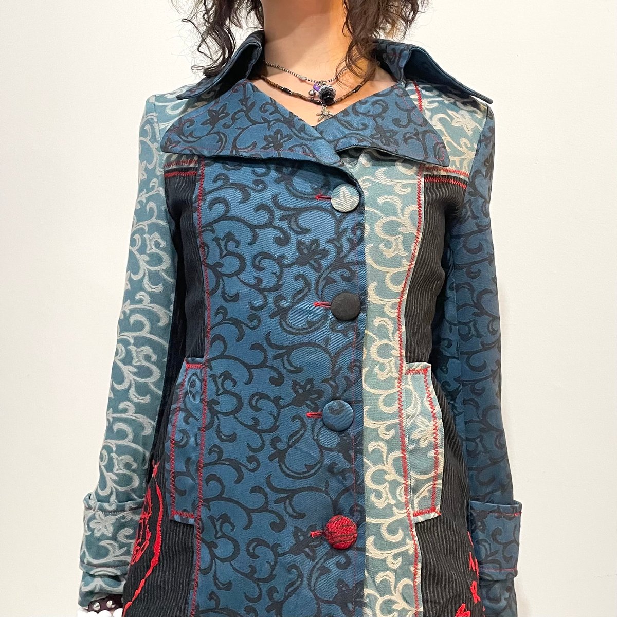 Vintage design coat | POM POM SHOP