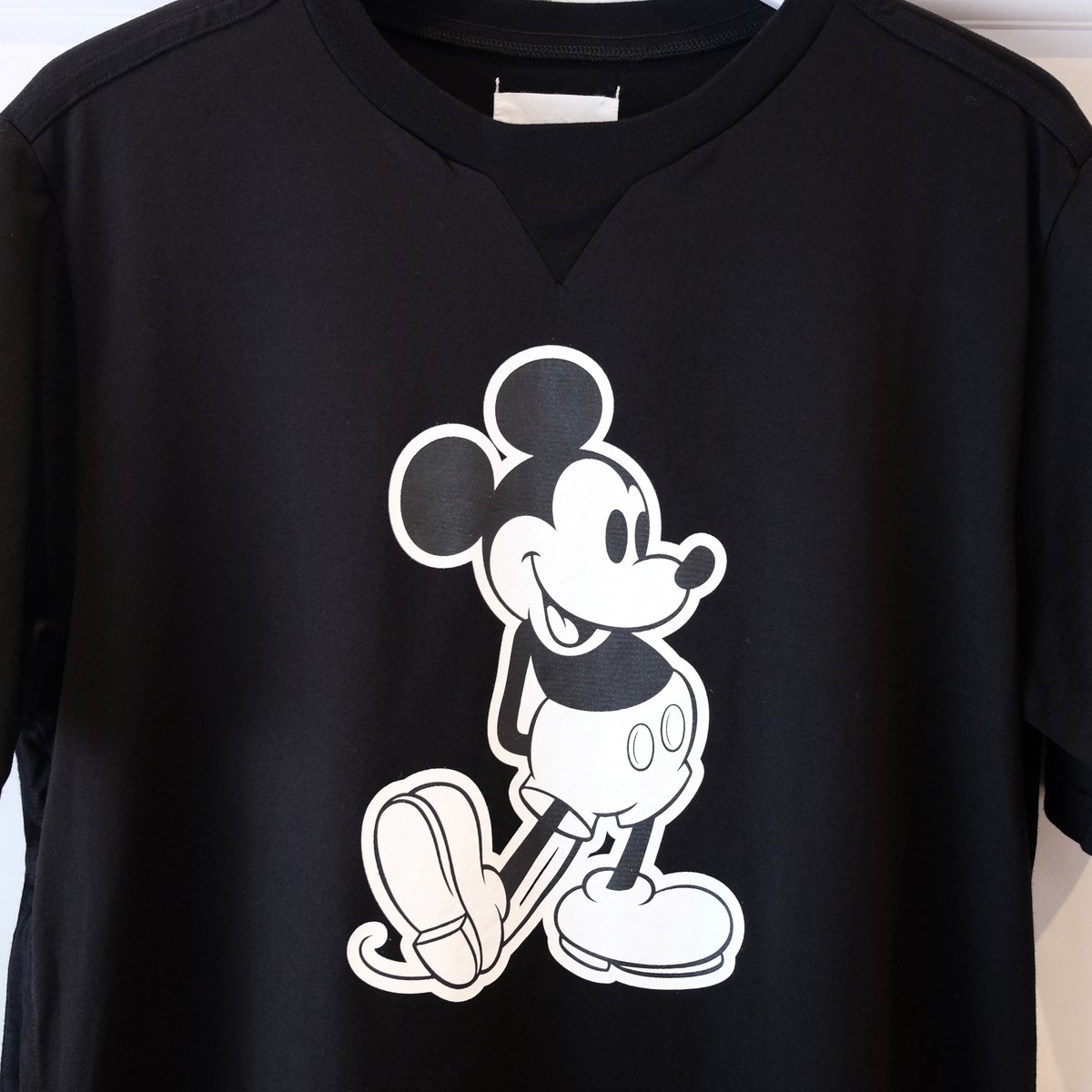 Mickey Mouse crew neck s/s tee. / black x monot...