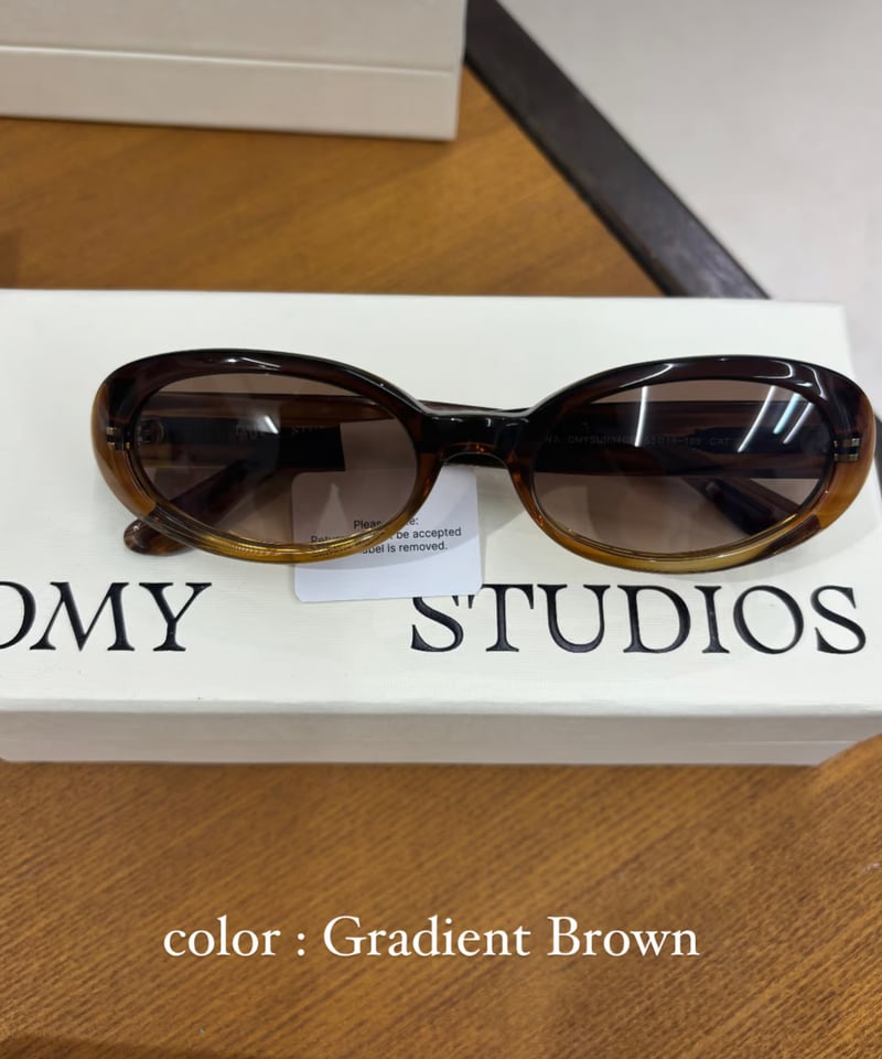 DMY studios / Valentina | JURK DMY studios / Valentina | JURK