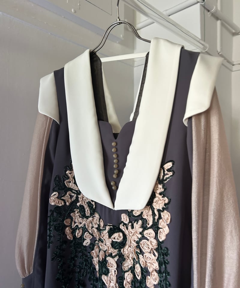 FUMIE=TANAKA / embroidery op | JURK FUMIE=TANAKA / embroidery op | JURK