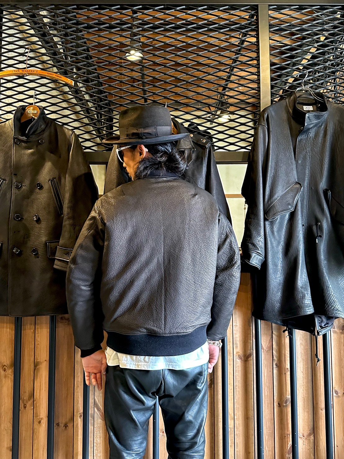 CWORKS【LEA】Leather MA-1 BLACK (FINE CREEK ) | ・...