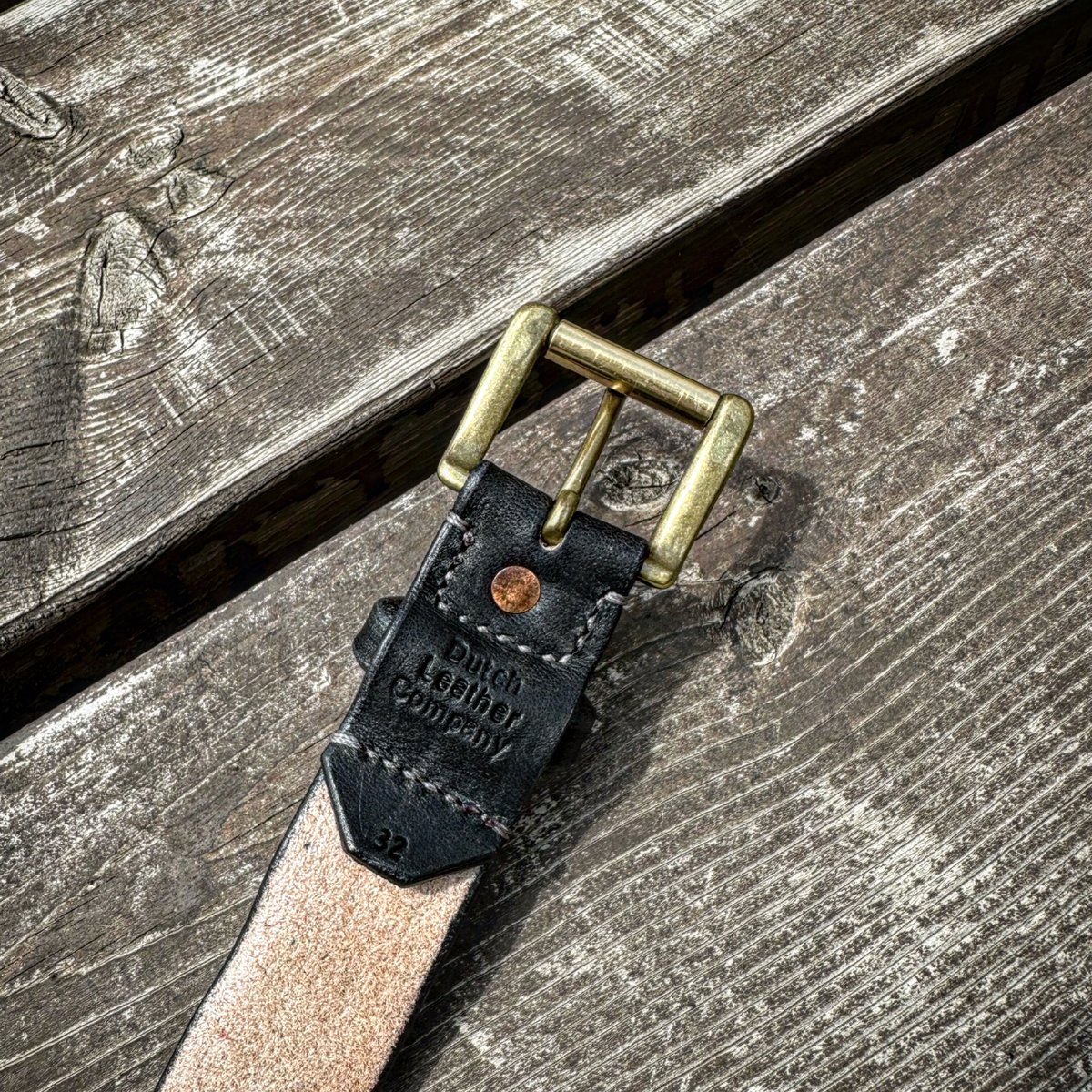 Dutch Leather Company / Rusted belt (BLACK) 6月...