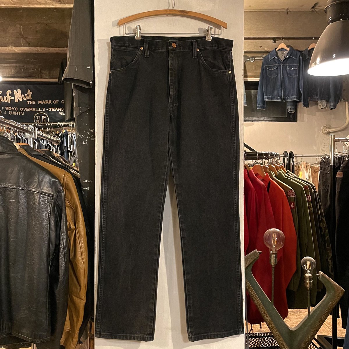 Wrangler 13MWZWK ブラックデニム パンツ 34×32 ラングラー Wrangler 13MWZWK ブラックデニム パンツ 34×32 ラングラー