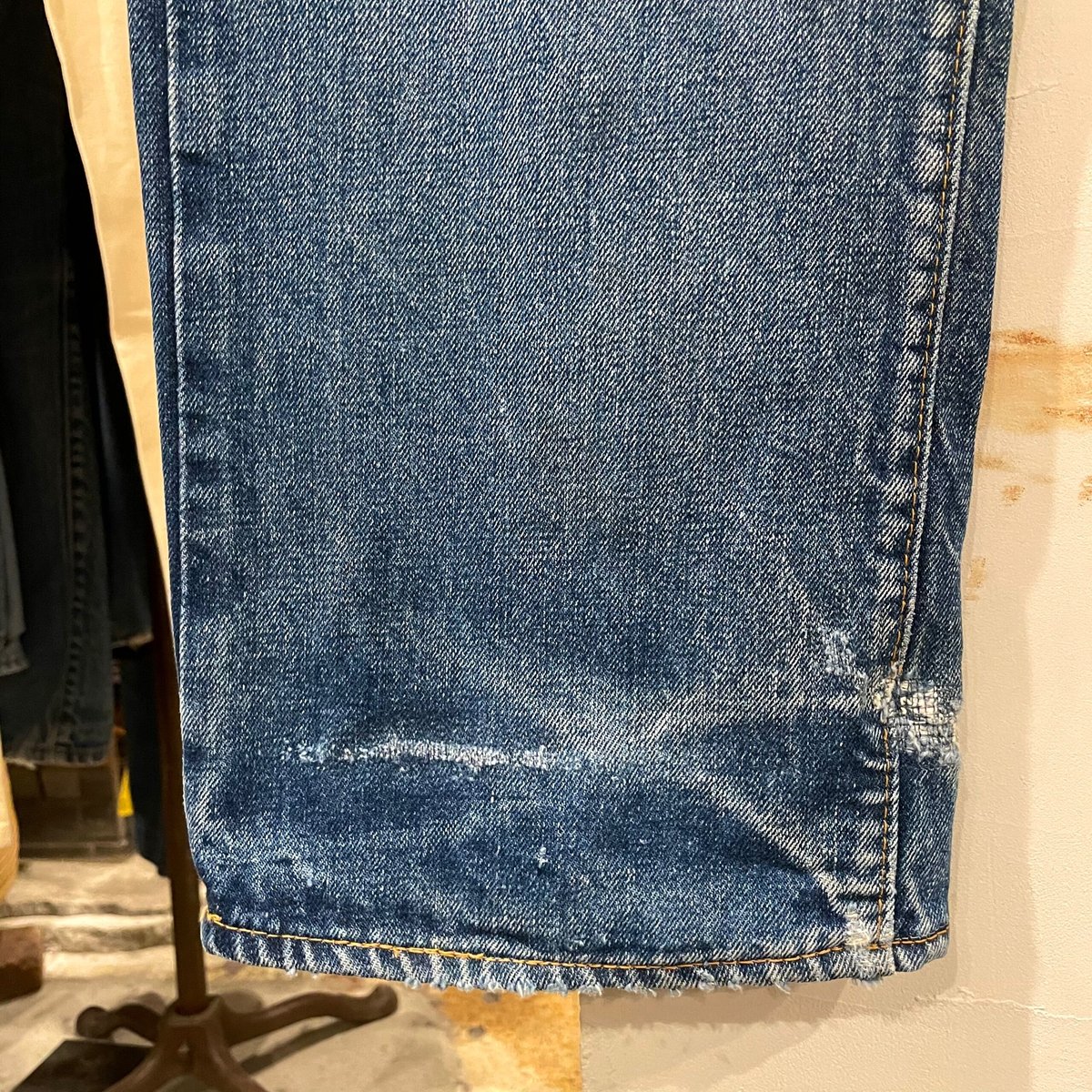 Levi's 501 66前期 ヴィンテージデニムパンツ ボタン裏6 バック Levi's 501 66前期 ヴィンテージデニムパンツ ボタン裏6 バック