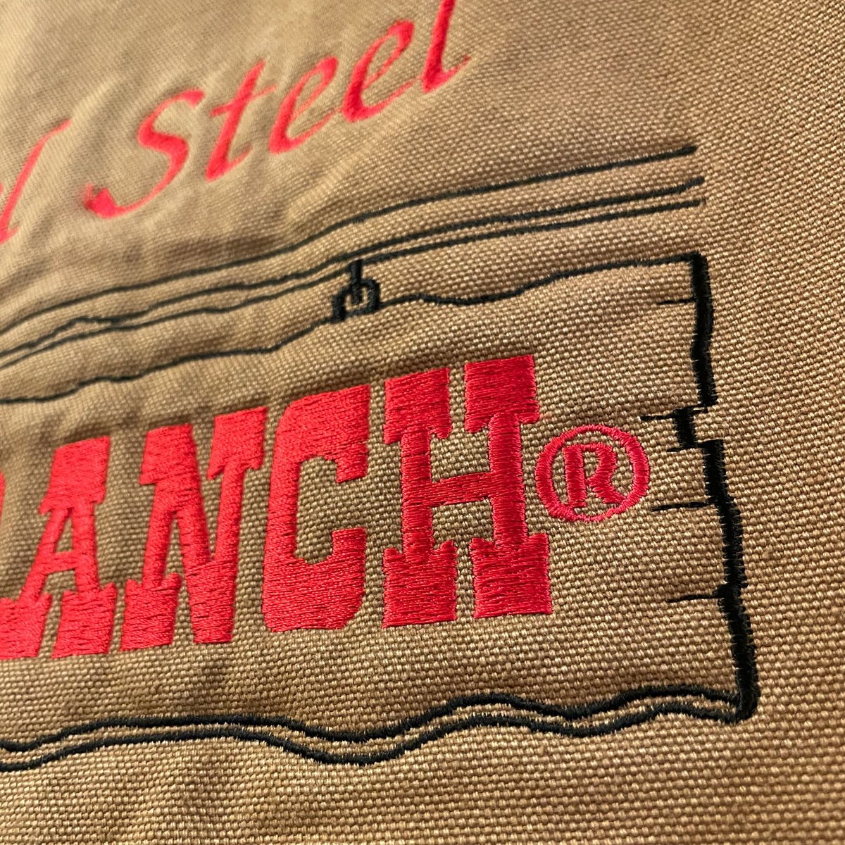 Carhartt デトロイトジャケット バック刺繍 ダック地 カーハート Carhartt デトロイトジャケット バック刺繍 ダック地 カーハート