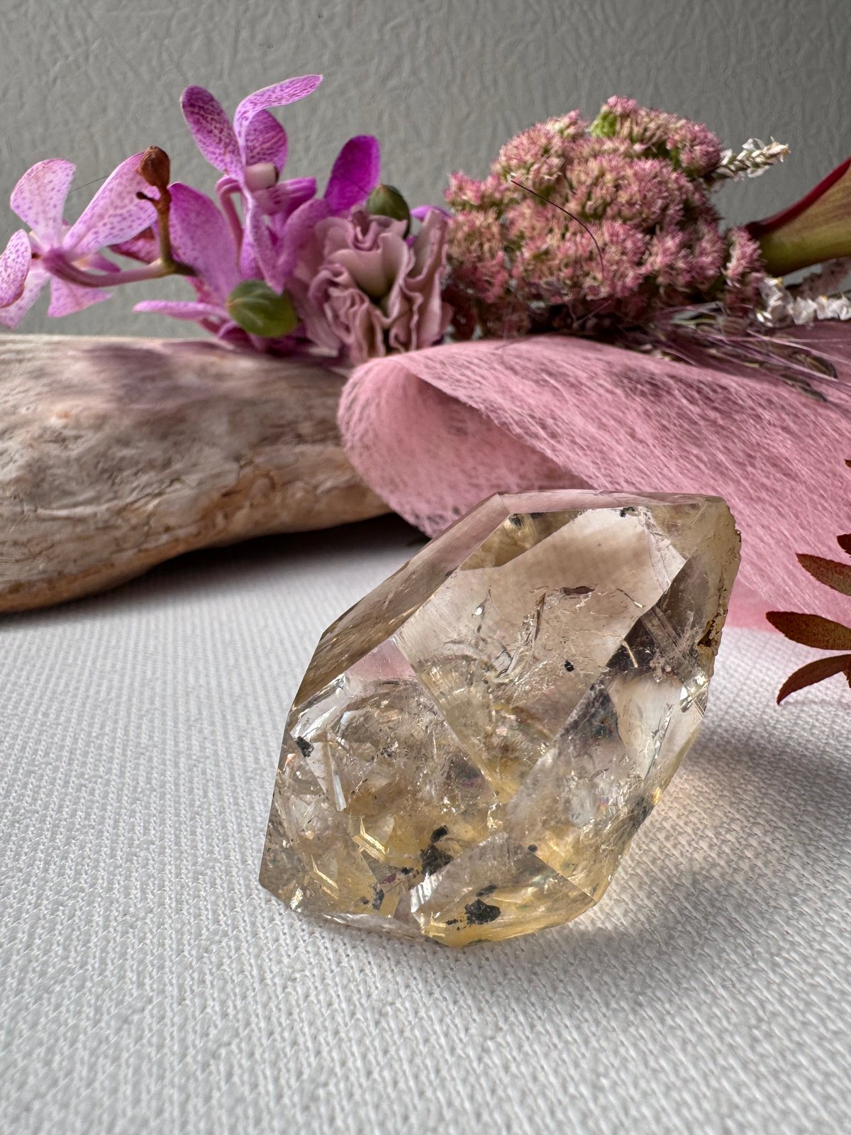 《静けさの奥に灯る黄金の記憶》 非加熱シトリン | Studio Kururi