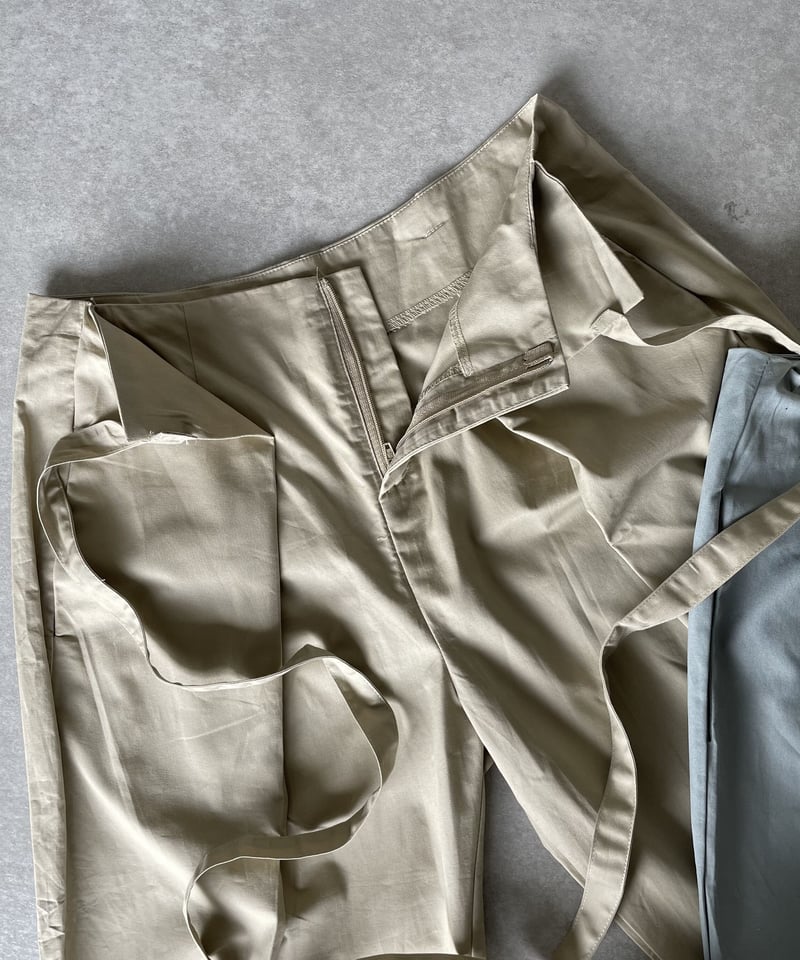 クロップドラップパンツbeige,smoky blue | ok.soon クロップドラップパンツbeige,smoky blue | ok.soon