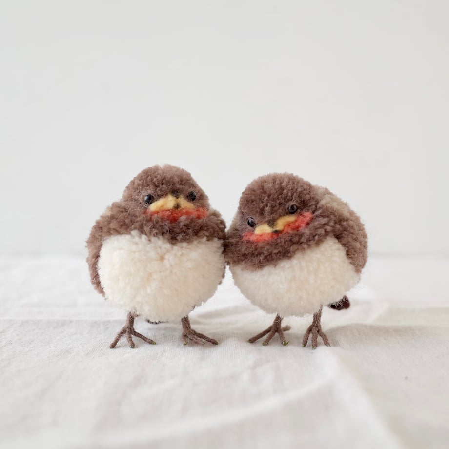 【材料セット】毛糸で作るtrikotriのぽんぽん ツバメのひな | trikotri store