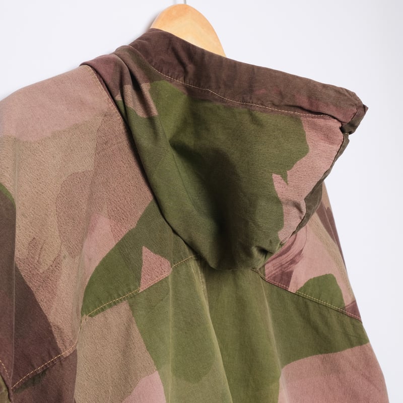 British Army SAS Brush Stroke Camouflaged Smock British Army SAS Brush Stroke Camouflaged Smock