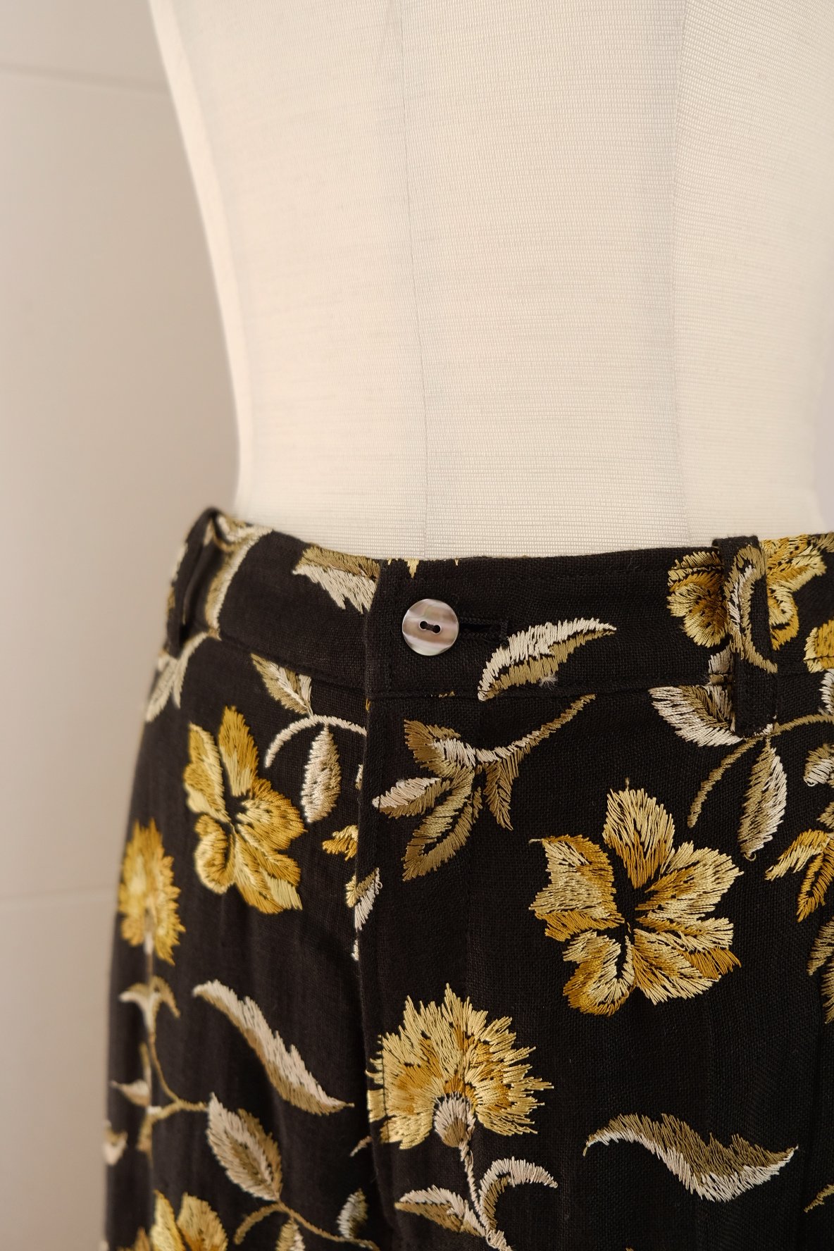 flower embroidery pants | ERiKOKATORi flower embroidery pants | ERiKOKATORi
