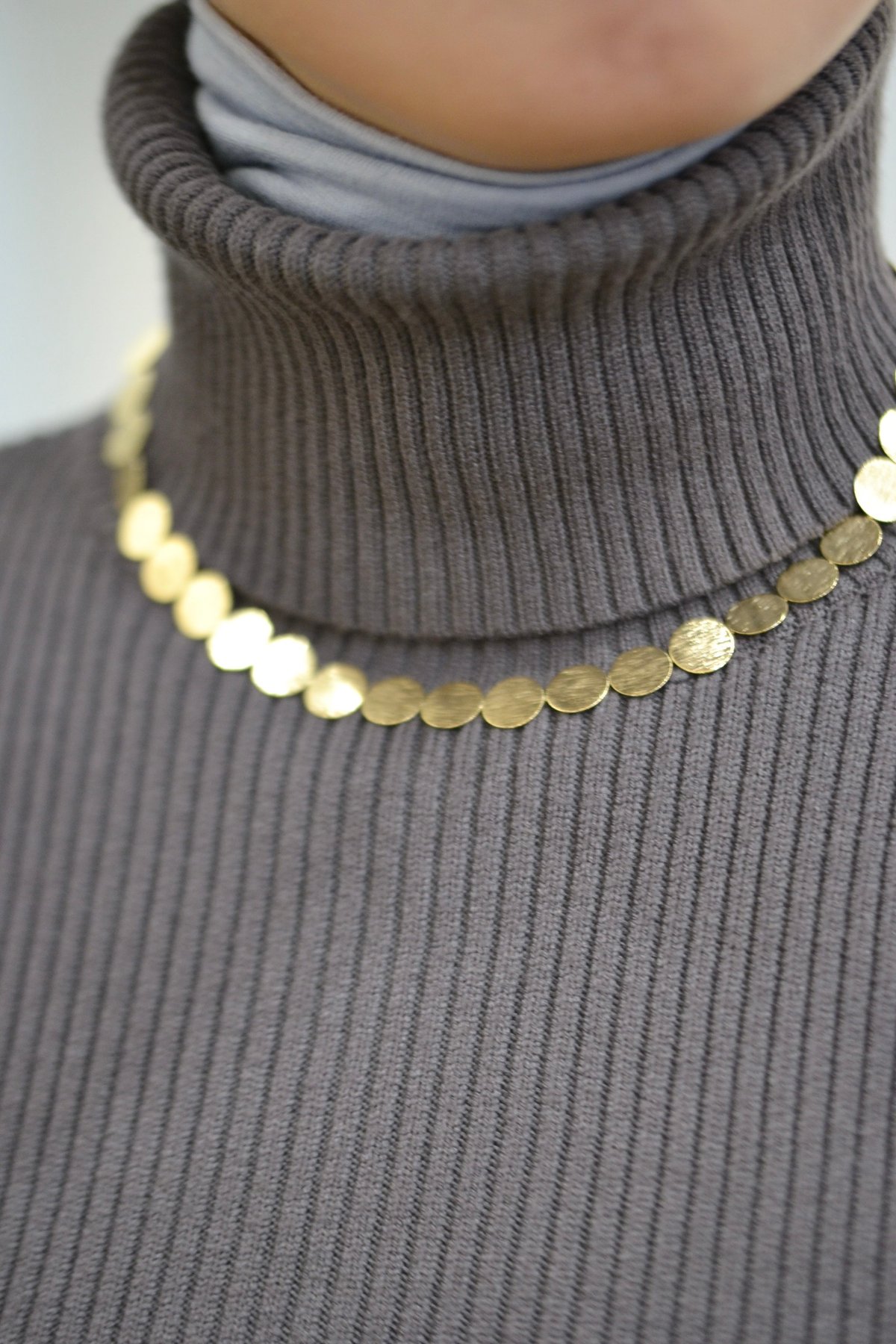 Mat Circle Gold Necklace | OctaHotel Online Shop