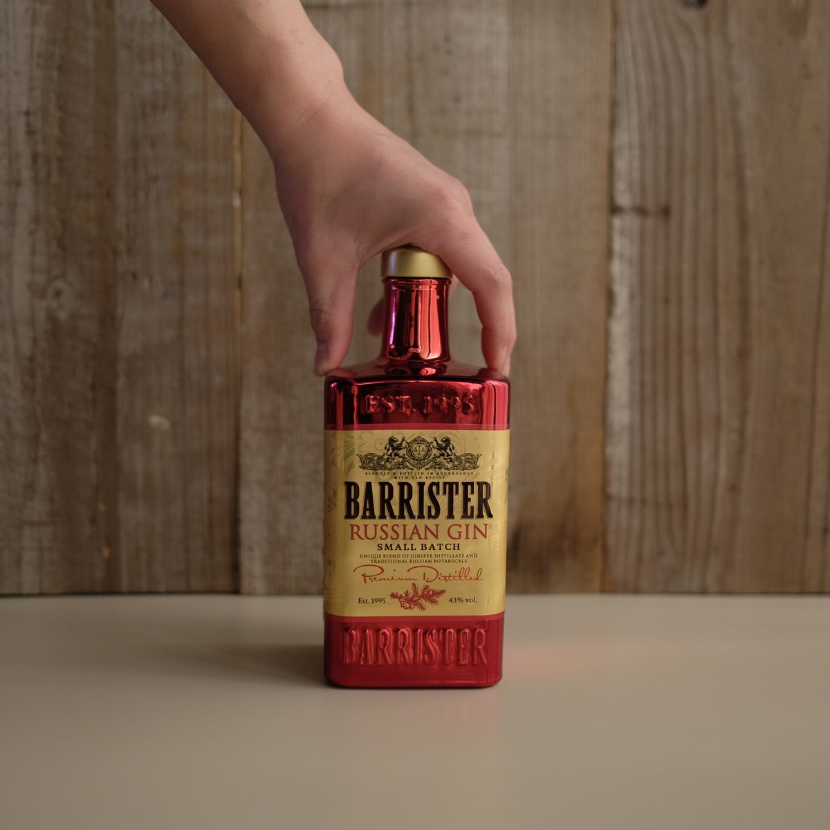 BARRISTER RUSSIAN GIN [WITH A GLASS] | GIN BOTT...
