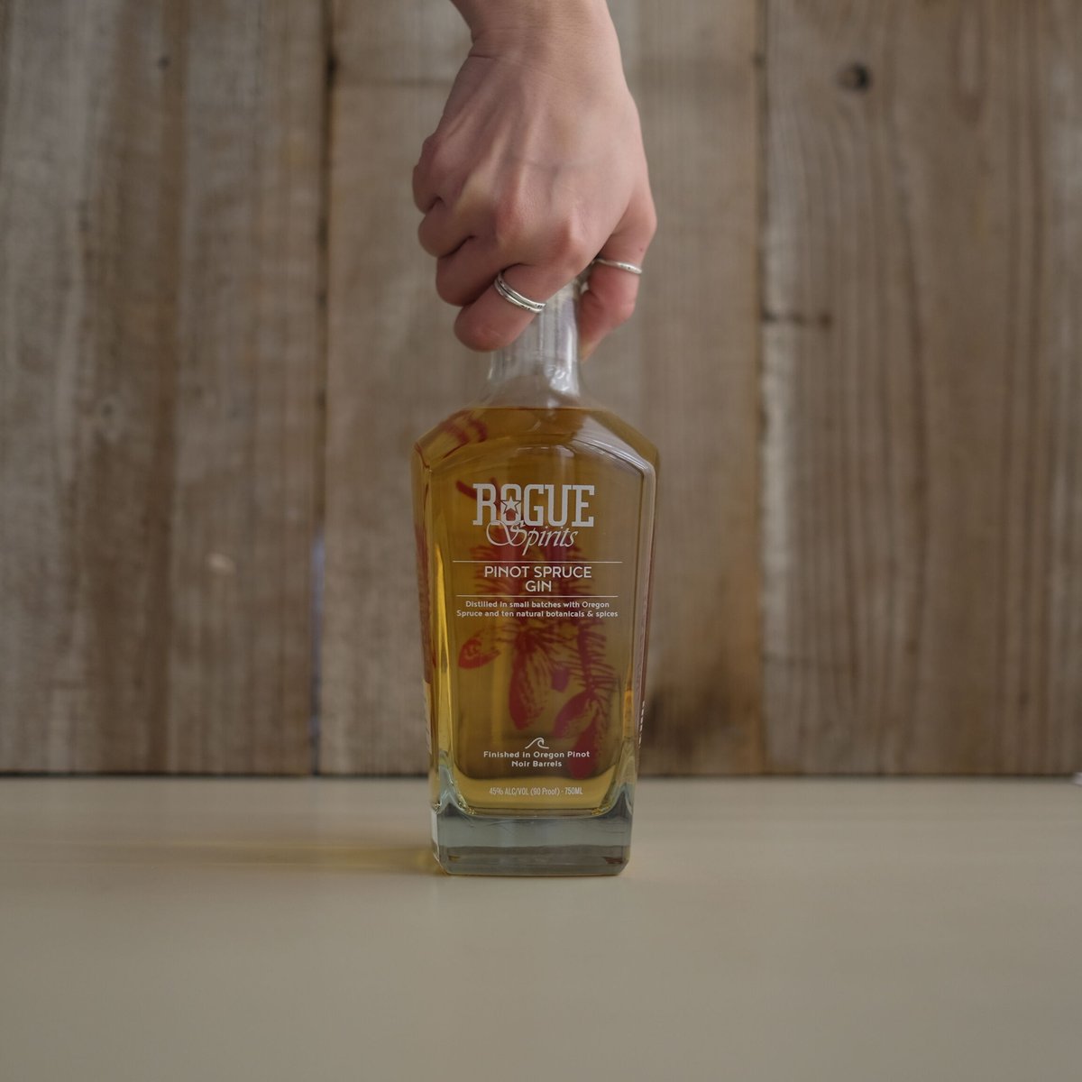 ROGUE PINOT SPRUCE GIN | GIN BOTTLE SHOP