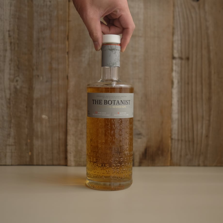 THE BOTANIST ISLAY CASK RESTED GIN | GIN BOTTLE...