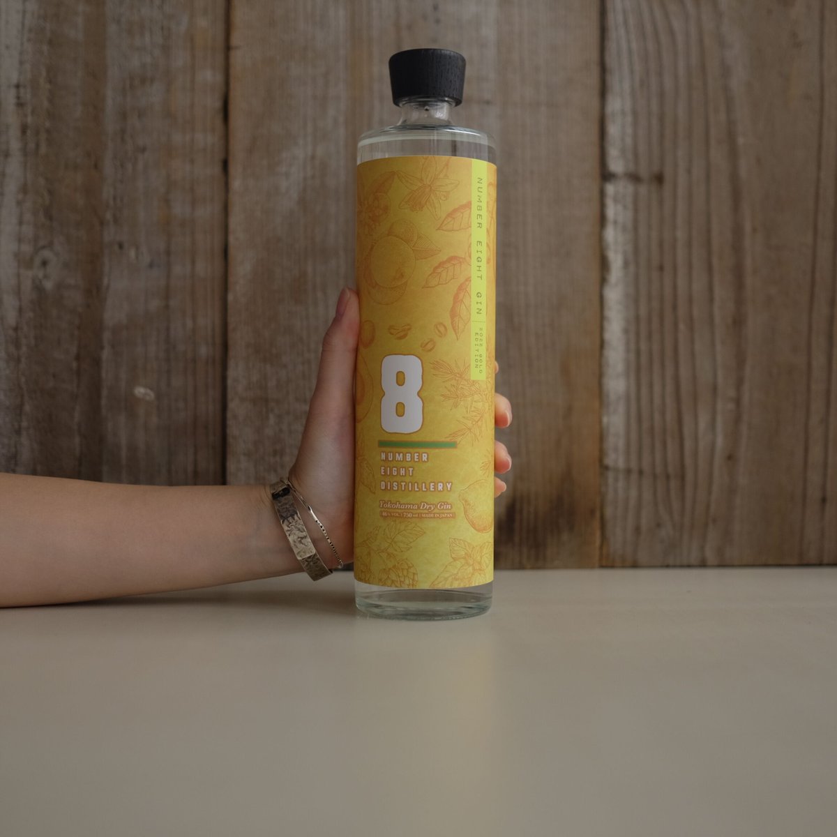 NUMBER EIGHT GIN GOLD EDITION 2022 | GIN BOTTLE...