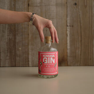 KOMASA GIN -STRAWBERRY- | GIN BOTTLE SHOP