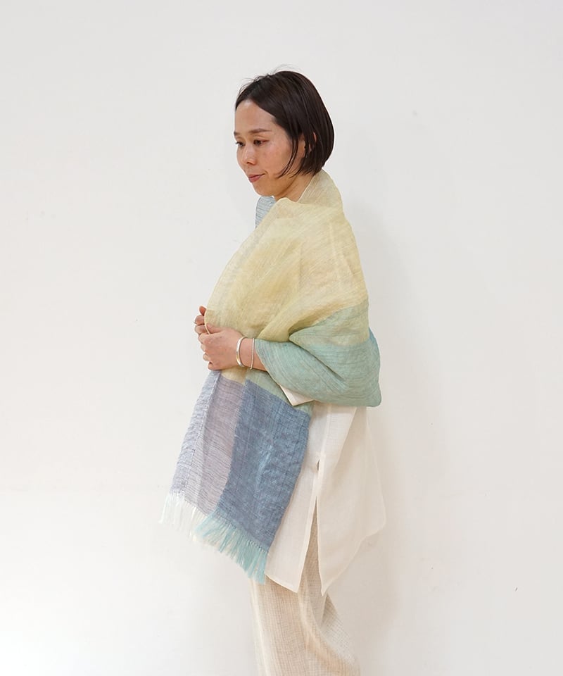 ストール 綾大格子 color 1352Bl | MAKI TEXTILE STUDIO o ストール 綾大格子 color 1352Bl | MAKI TEXTILE STUDIO o