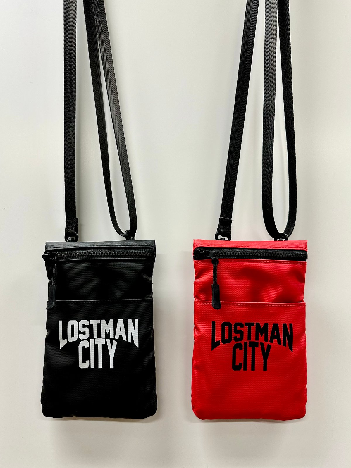 LOSTMAN CITY マルチショルダーポーチ | BUSTERS SHOP