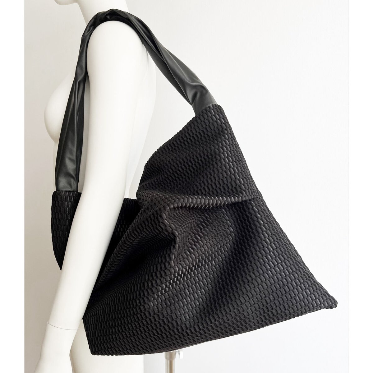 Tack Bag Mesh BC, Black Arrow, TRICO Black #1...