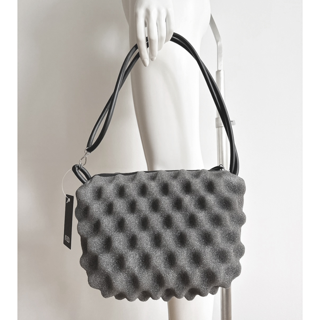 inzu Eggs Grey #3076EG | acrylic